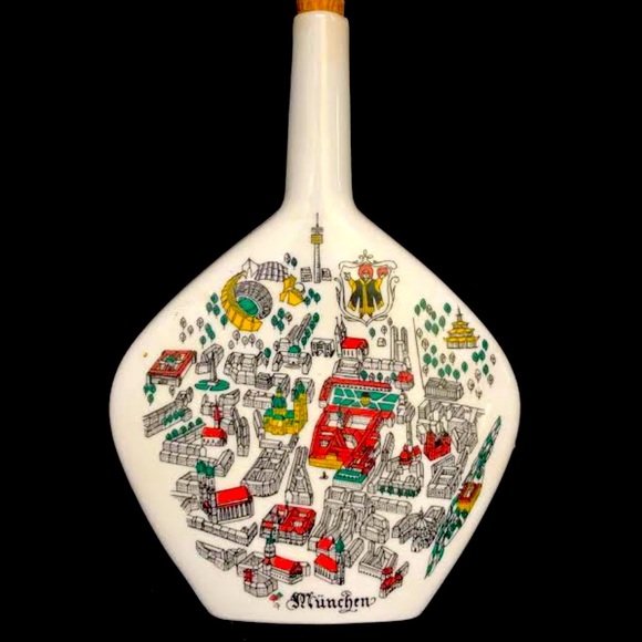 Muenchen Escorial Gruen | Other | Vintage 96s Muenchen Escorial Gruen Liqueur Large Decanter ...